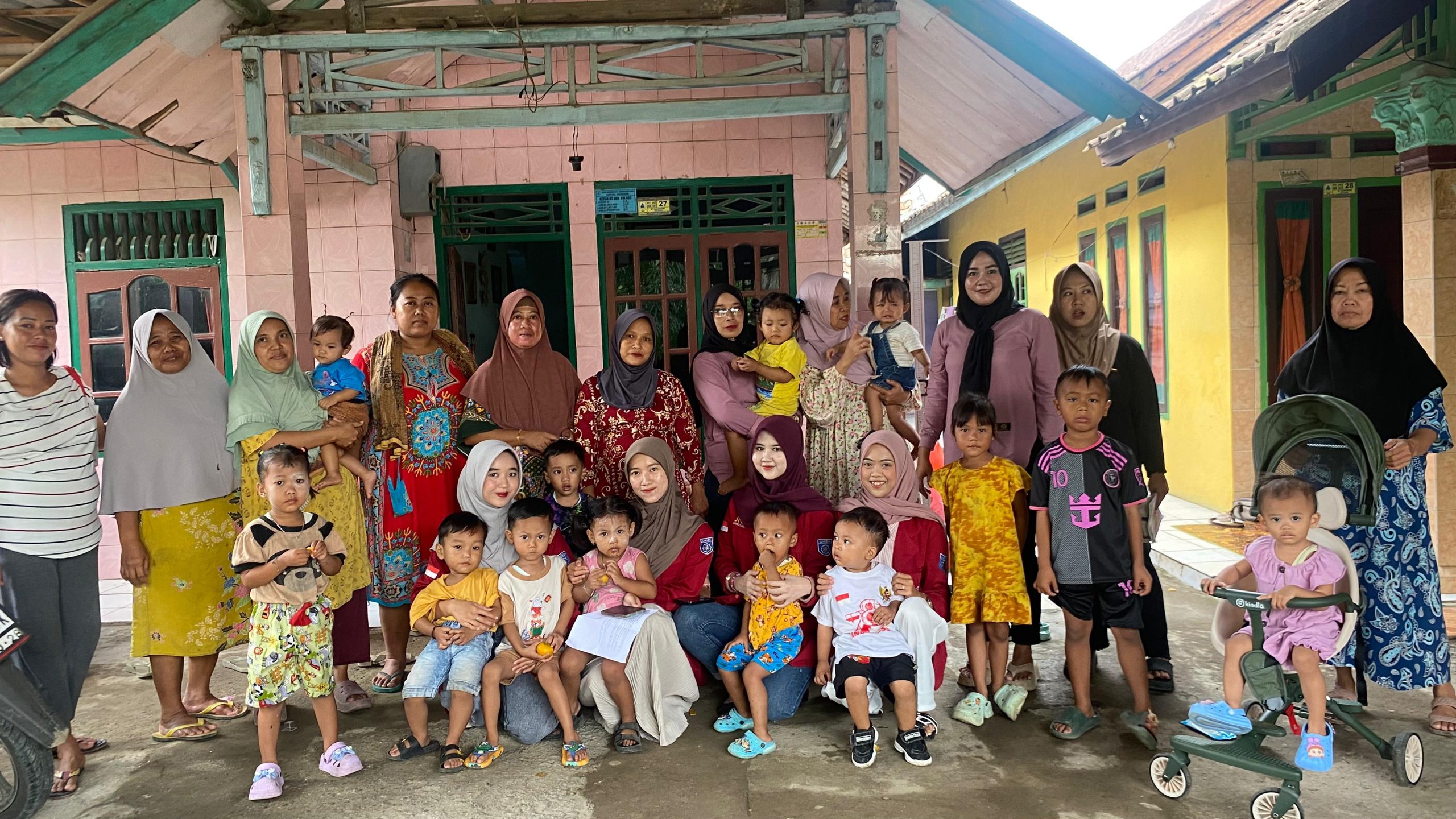 Cegah Stunting Sejak Dini, KKM 58 UNIBA Gencarkan Edukasi Stunting di ...